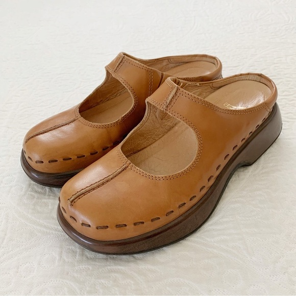 Dansko | Shoes | Dansko Midori Leather Mary Jane Clogs Tan Eu 39 Us 859 ...